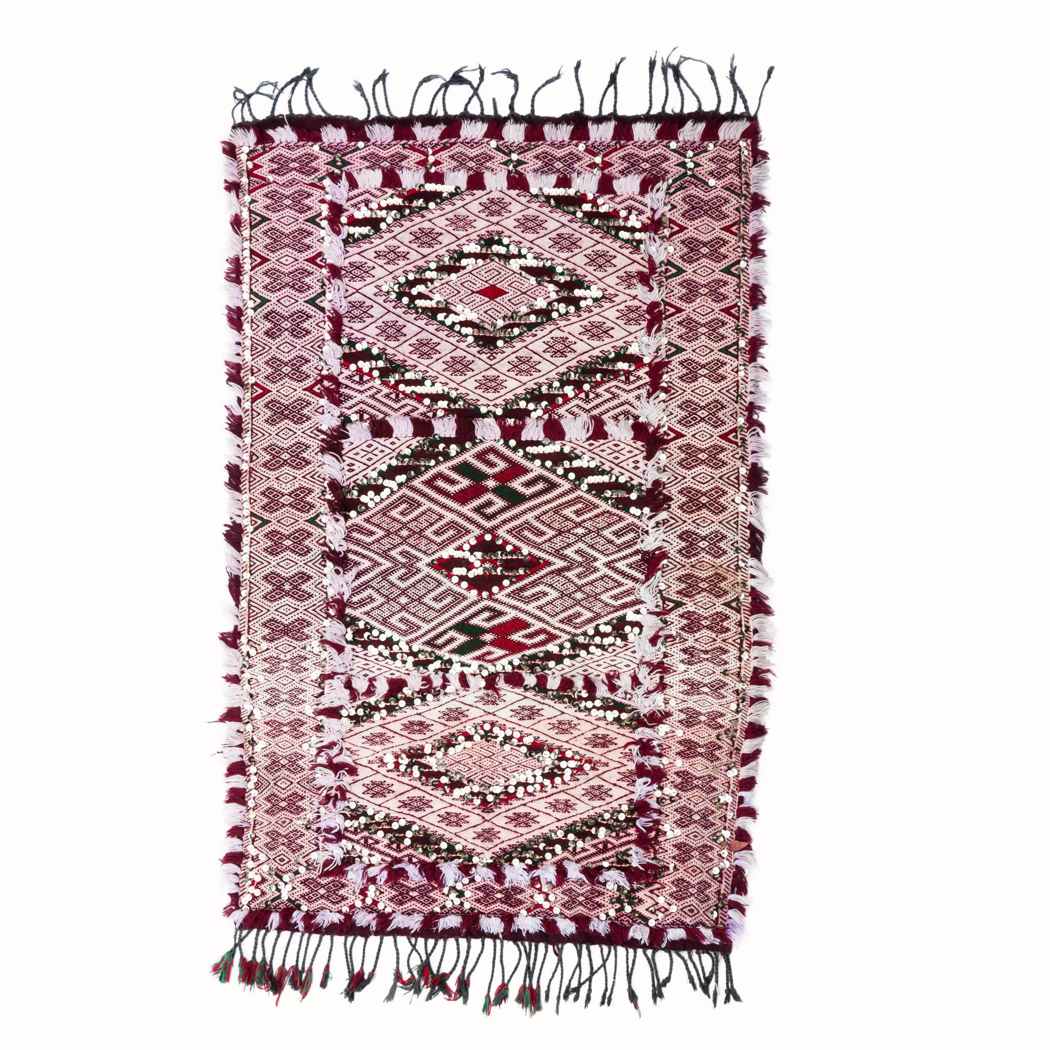 Small Vintage Red & White Sequinned Rug – Jurande